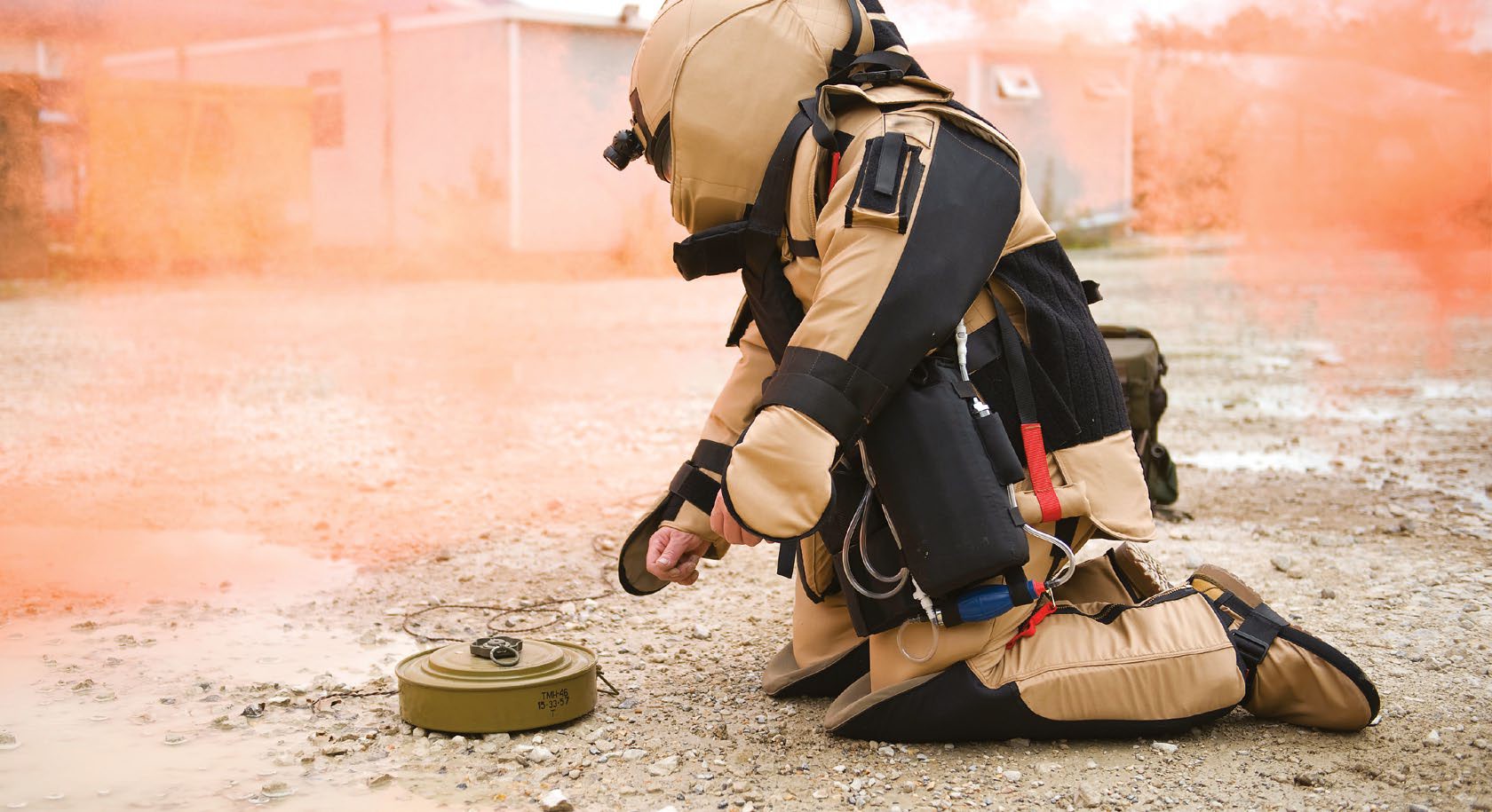 Bombdisposal Suits How It Works EOD Suits — Bomb Suits — Blast