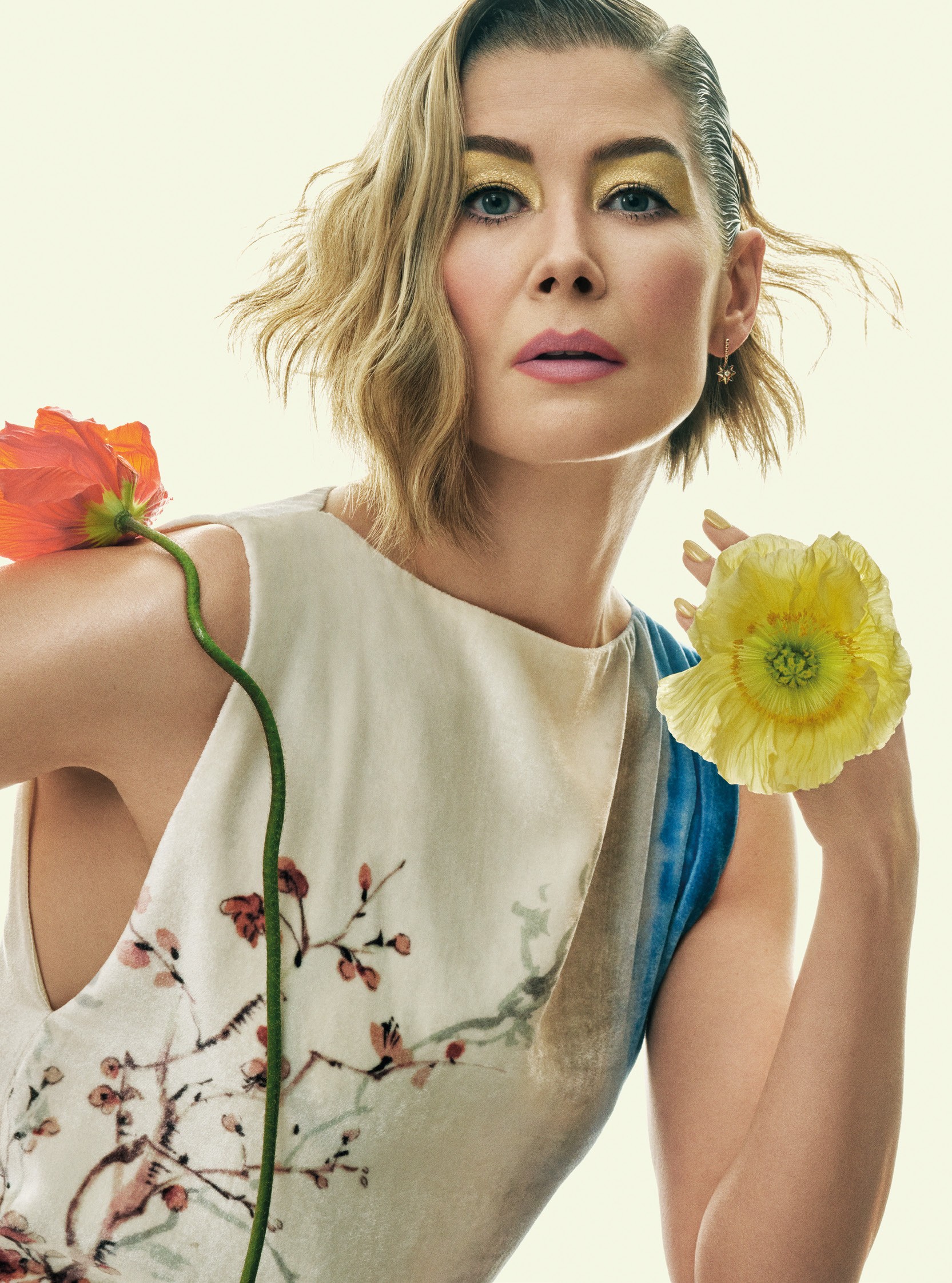 Rosamund Pike Son Atom